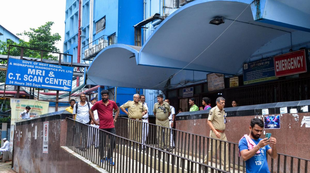 Doctor's Rape-Murder: Calcutta High Court Orders West Bengal Government ...