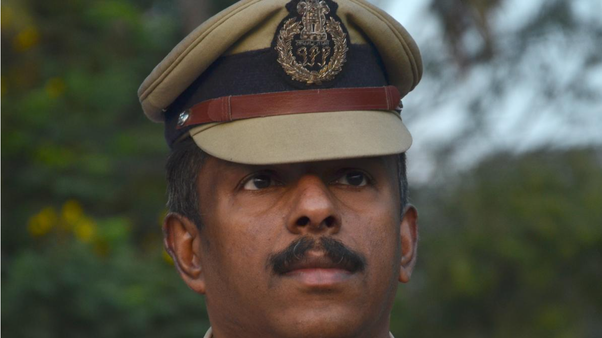 Kerala’s ADGP Ajith Kumar Arrives at Police Headquarters to Address ...